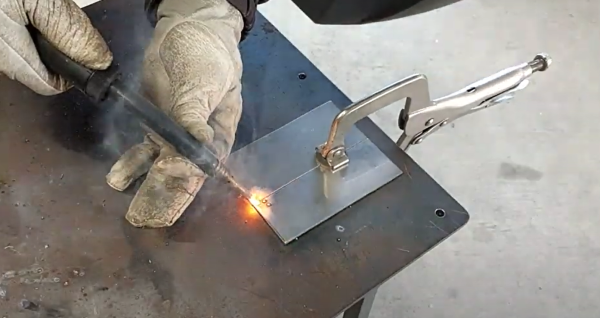 半自動溶接機WT-MIG160でノンガスワイヤーを使ったステンレスの溶接 | ウエルドツール【溶接機専門店】