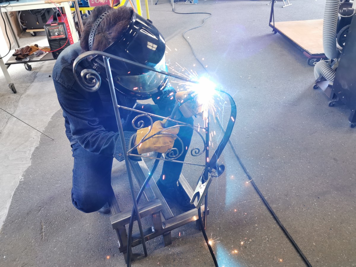 おしゃれな屋外用の踏み台（ステップ階段）を制作 | ウエルドツール【溶接機専門店】